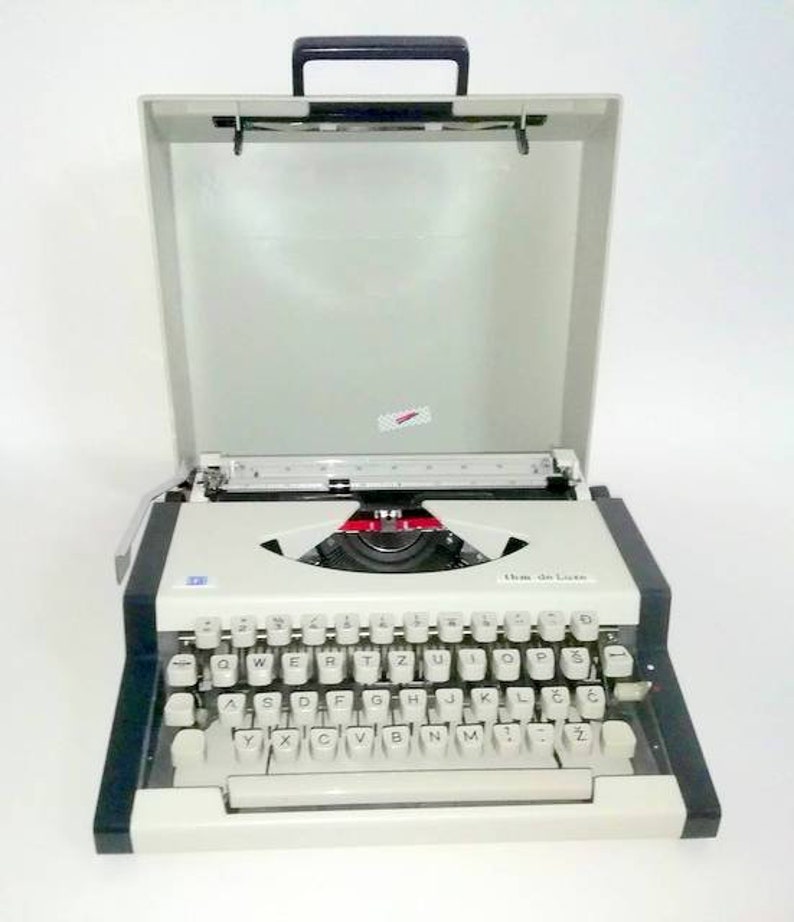 Vintage Mechanical Typewriter / White Working Typewriter / | Etsy