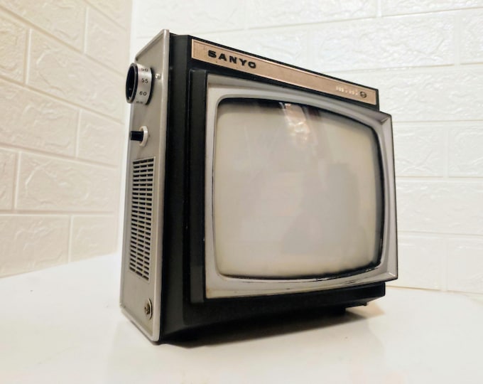 Vintage Portable Television / Tv Set From Japan /70s / Retro Sanyo TV ...