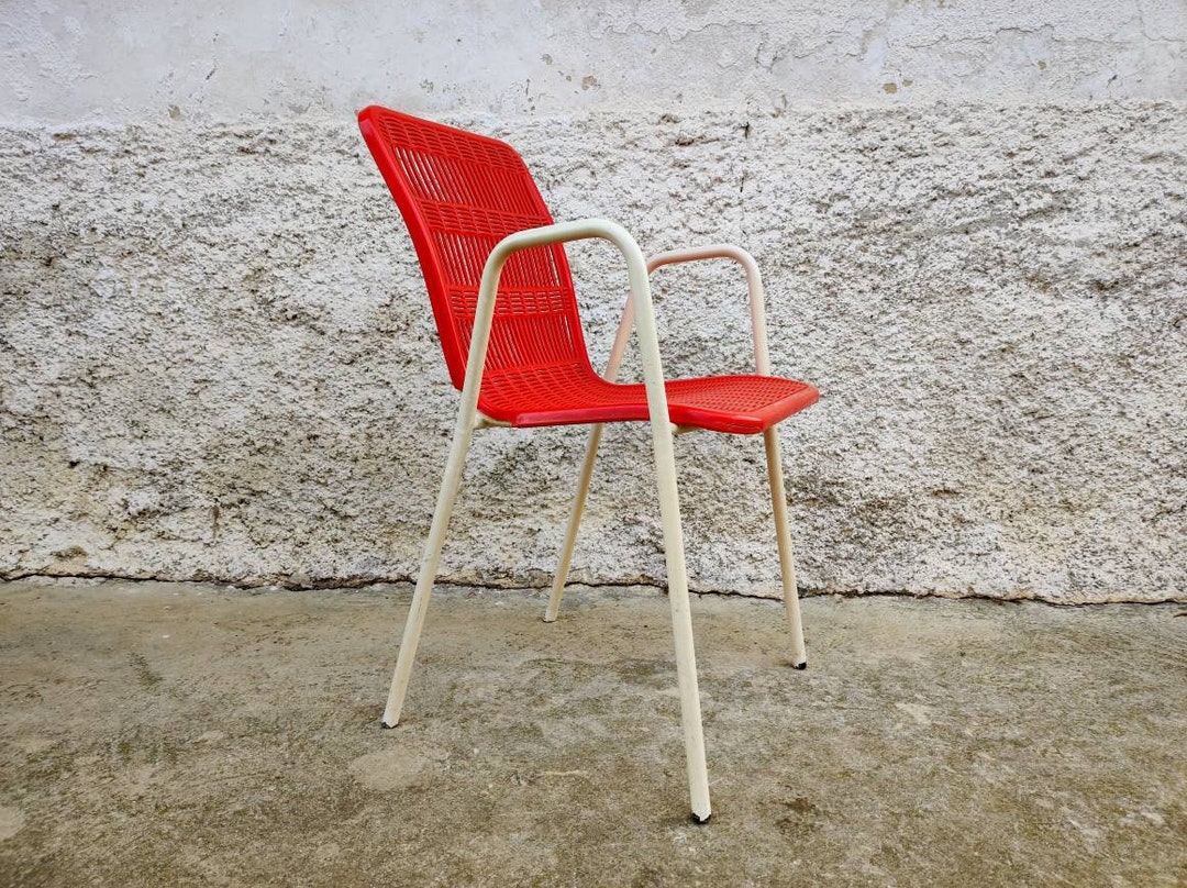 Vintage Picnic Chair/ Retro Plastic Chair/ Plastic Red Chair/vintage ...