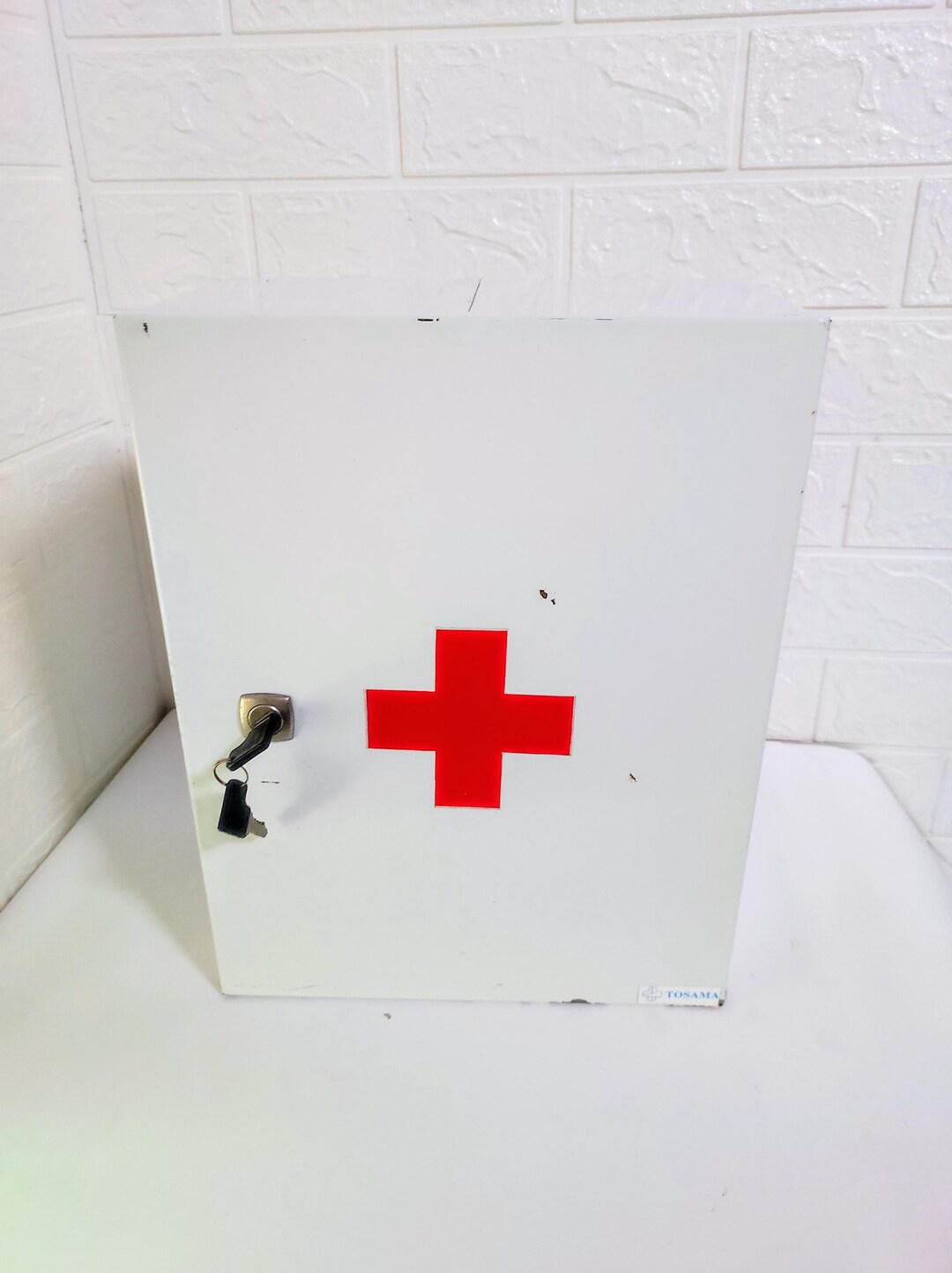 Vintage Medical Locker / Metal First Aid Cabinet / Red Cross Cabinet ...