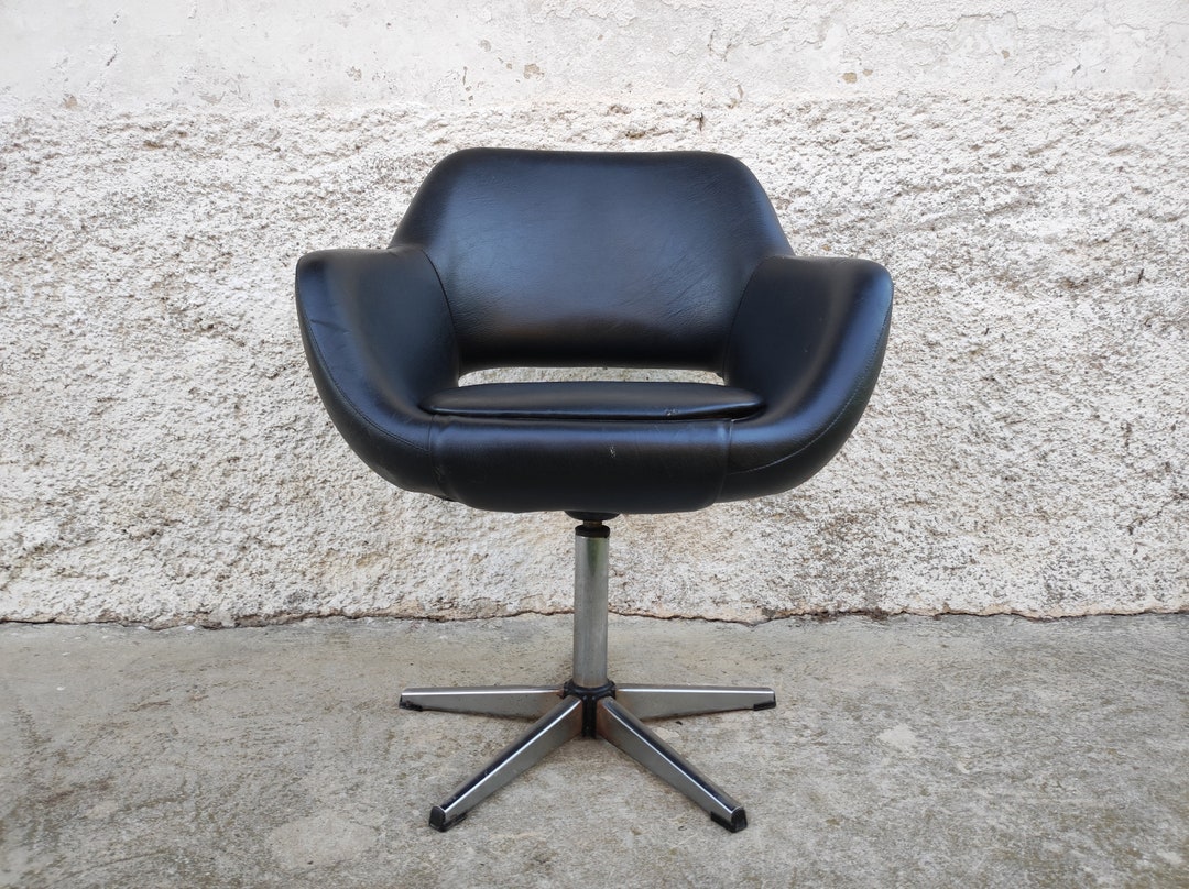 Mid Century Swivel Easy Chair / Vintage Home Office Easy Chair / Egg ...