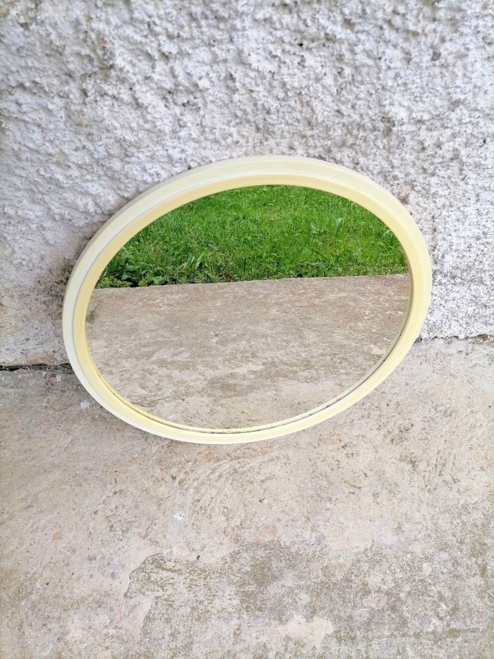 Vintage Mid Century Modern Round Mirror / Plastic Round Mirror - Etsy