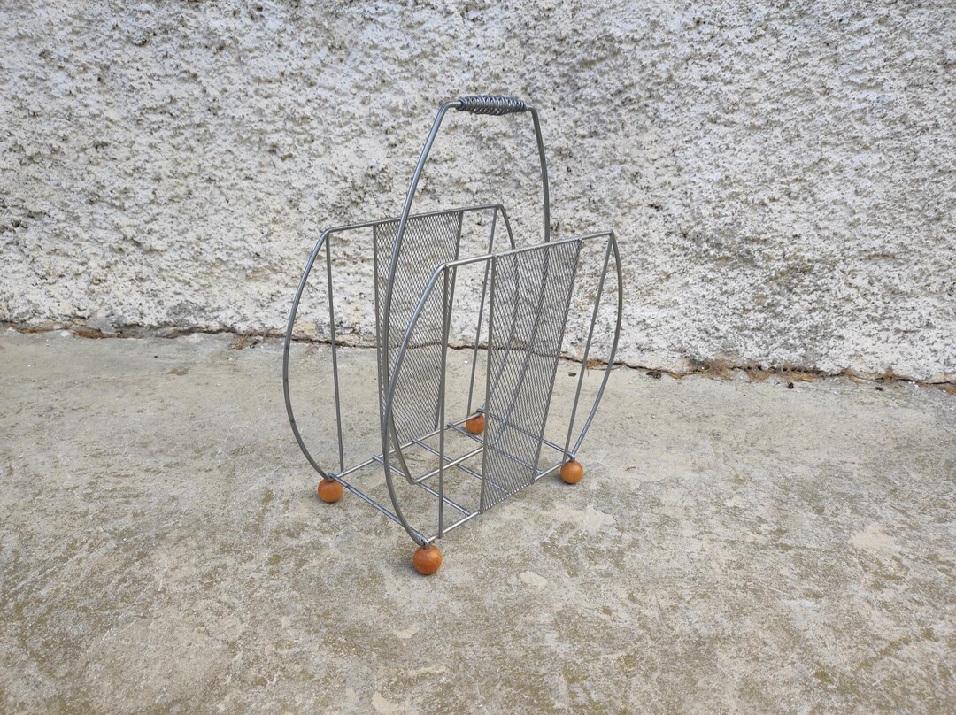 Mid Century Magazine Stand: Retro Metal Newspaper Rack, 80s Home Decor ...