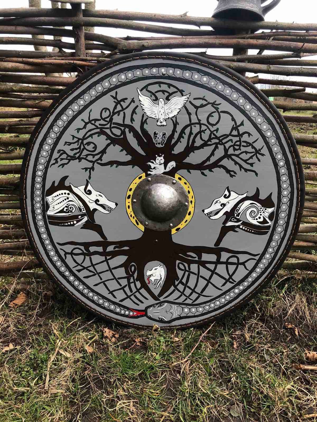 Yggdrasil Battle Shield Viking Armor Shield, Medieval Shield, Custom ...