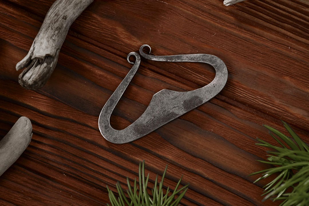 Hand-forged Camping Firesteel Fire Striker, Outdoor Bushcraft Tool ...