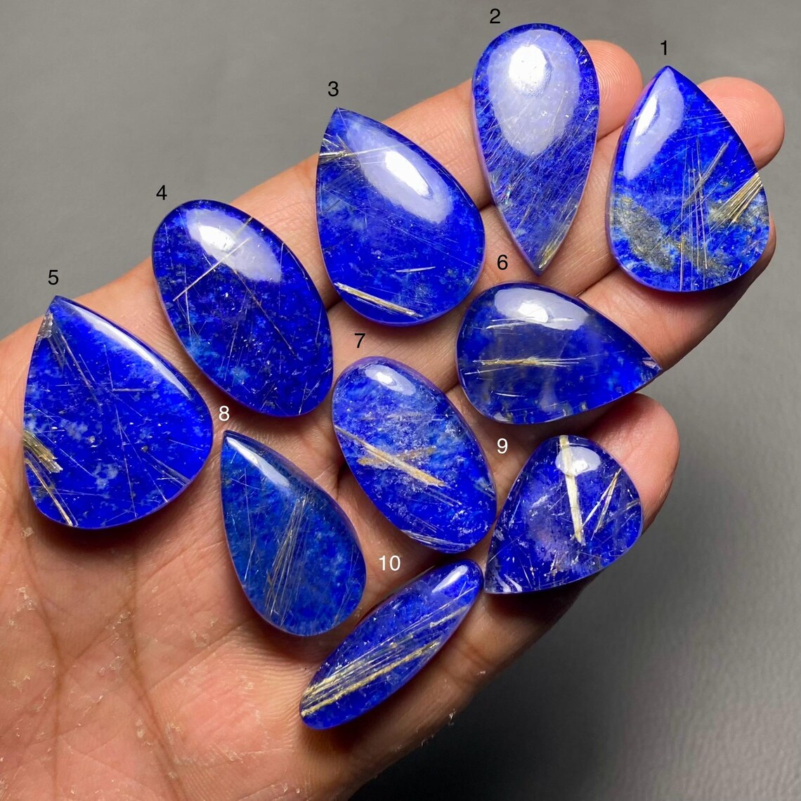 Doblete de lapislázuli y rutilo dorado. Piedra preciosa suelta de ...