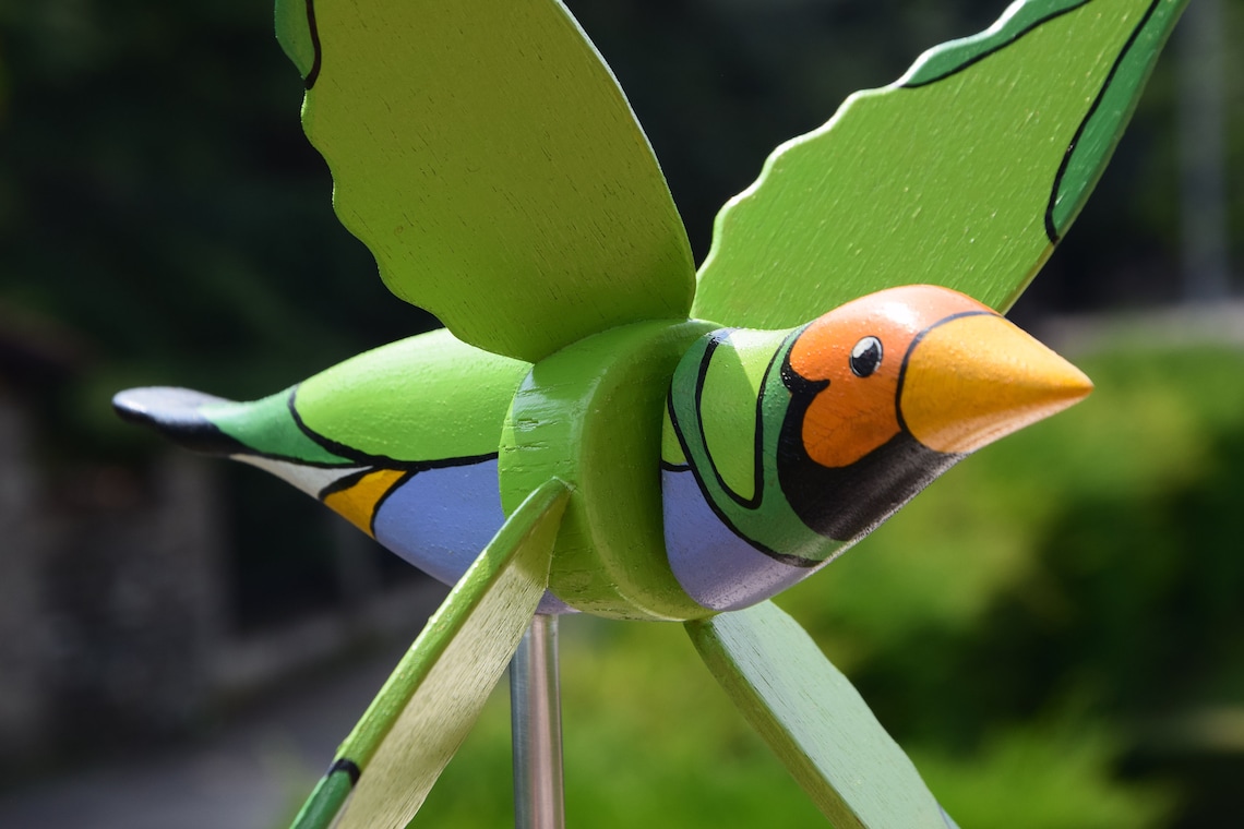 WHIRLIGIG DIAMOND of GOULD Australian Bird Garden Ornament - Etsy