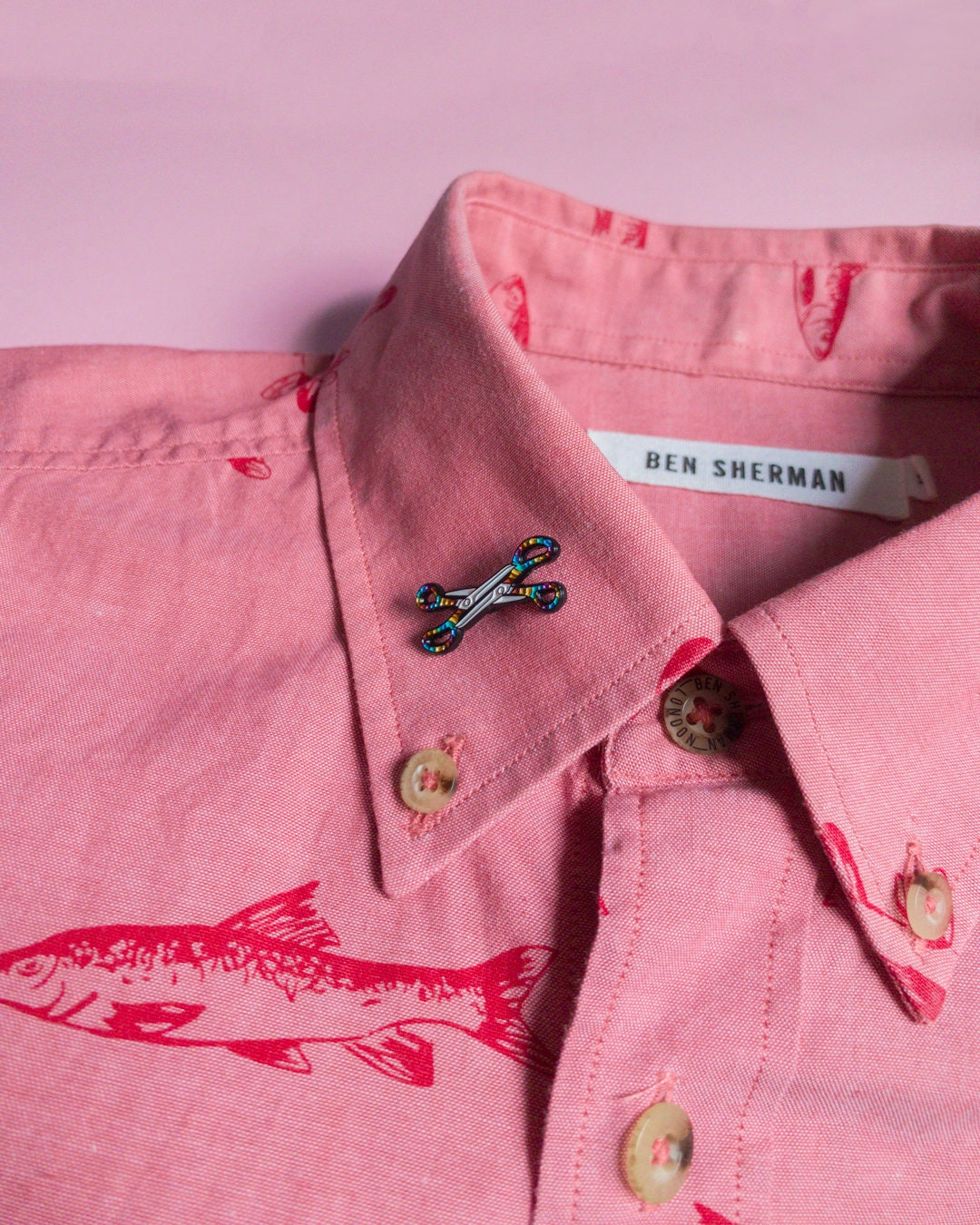 Lesbian Scissors Pride Pin Subtle Pride Badge — Lesbian Bisexual LGBT ...