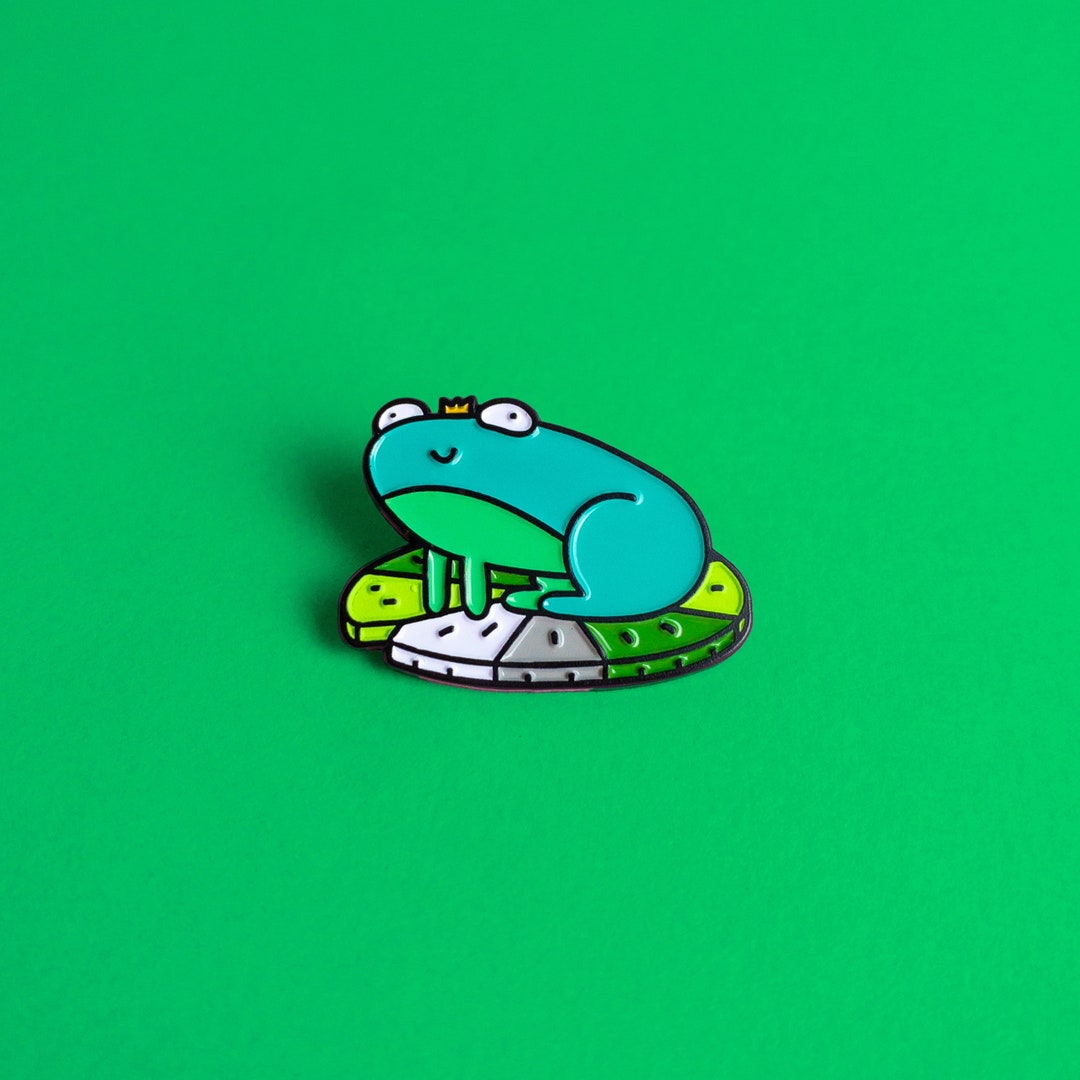 Aromantic Pride Pin Subtle Aro Frog Badge — Aromantic Pride LGBT Aro ...