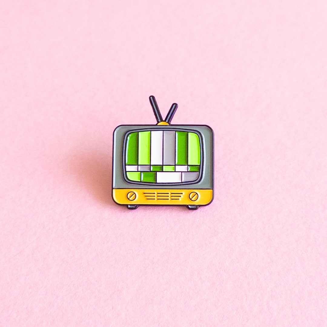 Subtle Pride Pin Aro Aromantic Vintage Retro TV Pride Badge — Retro ...