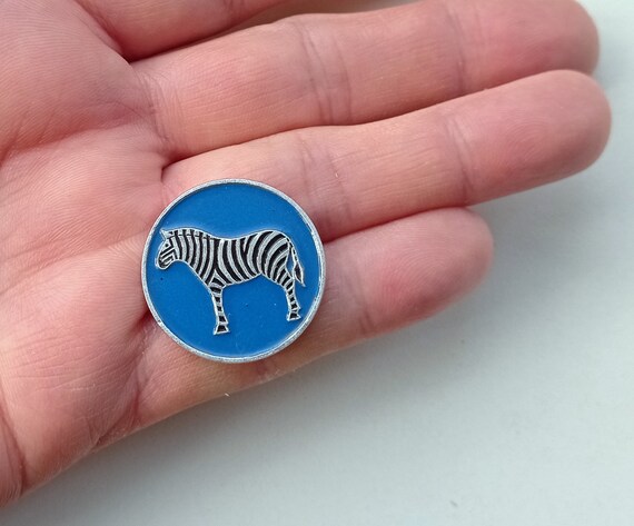 Vintage aluminum badge zebra. animal badge collectibl… - Gem
