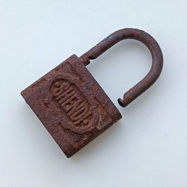 Rusty Padlock - Etsy