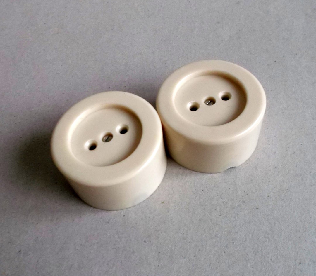 Soviet Vintage Electrical Round Bakelite Outlets. 220 Volts 6A ...