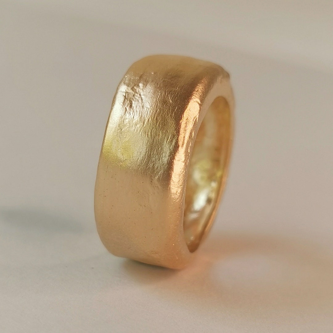 18K Brushed Gold Chunky Wedding Band Ring, 18k Gold Donut Band Ring ...
