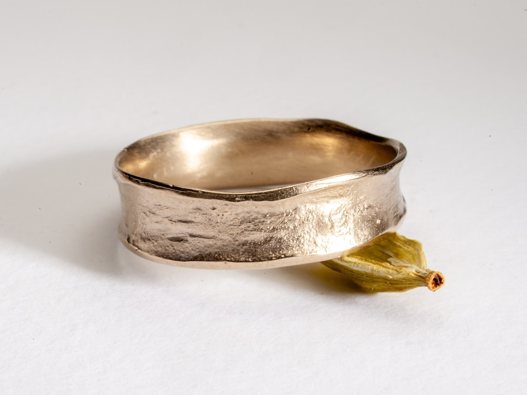 Raw White Gold Wedding Band for Women, 14k White Textured Gold Ring ...