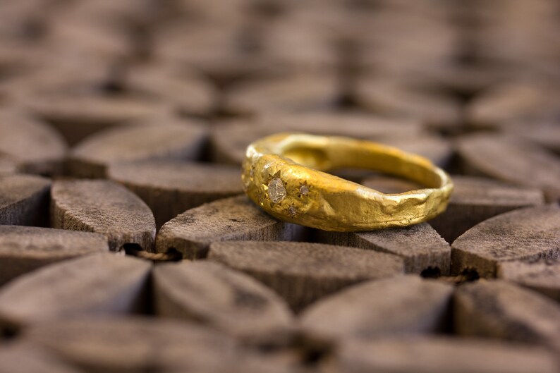 Hammered Gold Diamond Wedding Ring Handmade Gold Ring - Etsy