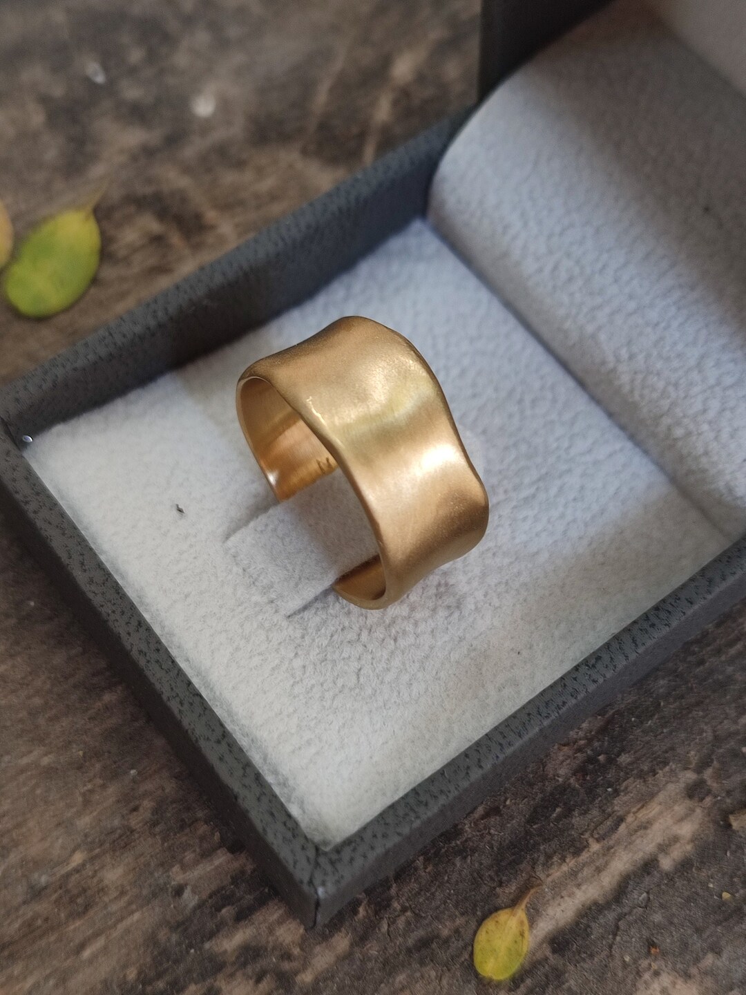 Women's Classic Gold Wedding Band, 18k Solid Gold Ring, 18k Gold Rings ...