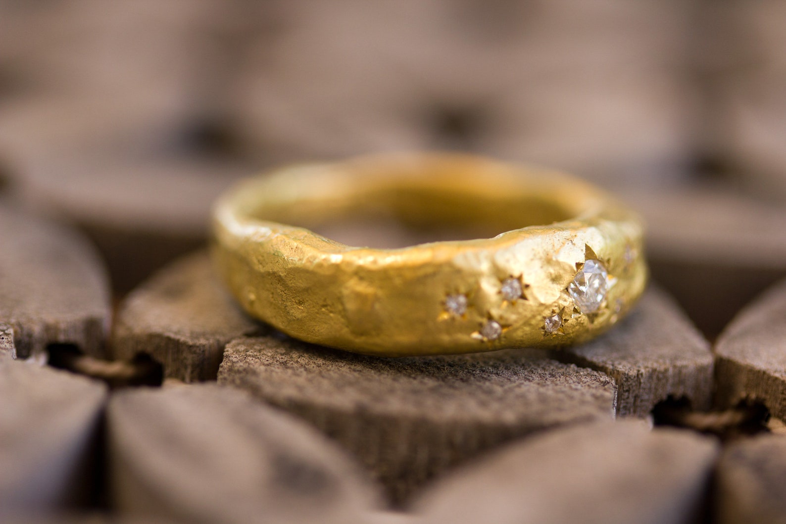 Hammered Gold Diamond Wedding Ring Handmade Gold Ring - Etsy