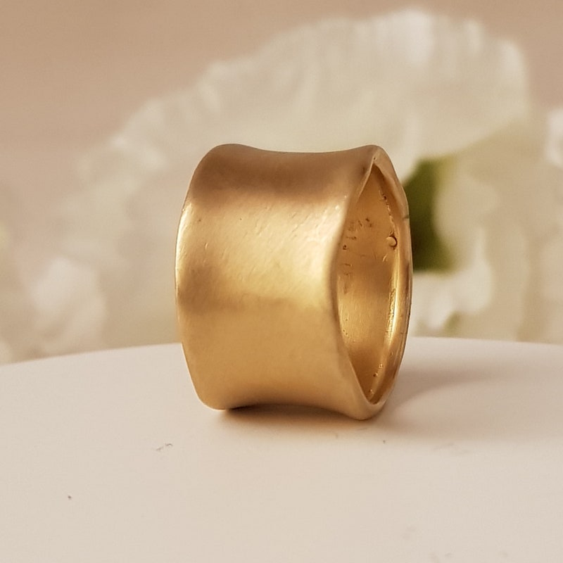 Wide 14k Gold Wedding Band - Etsy