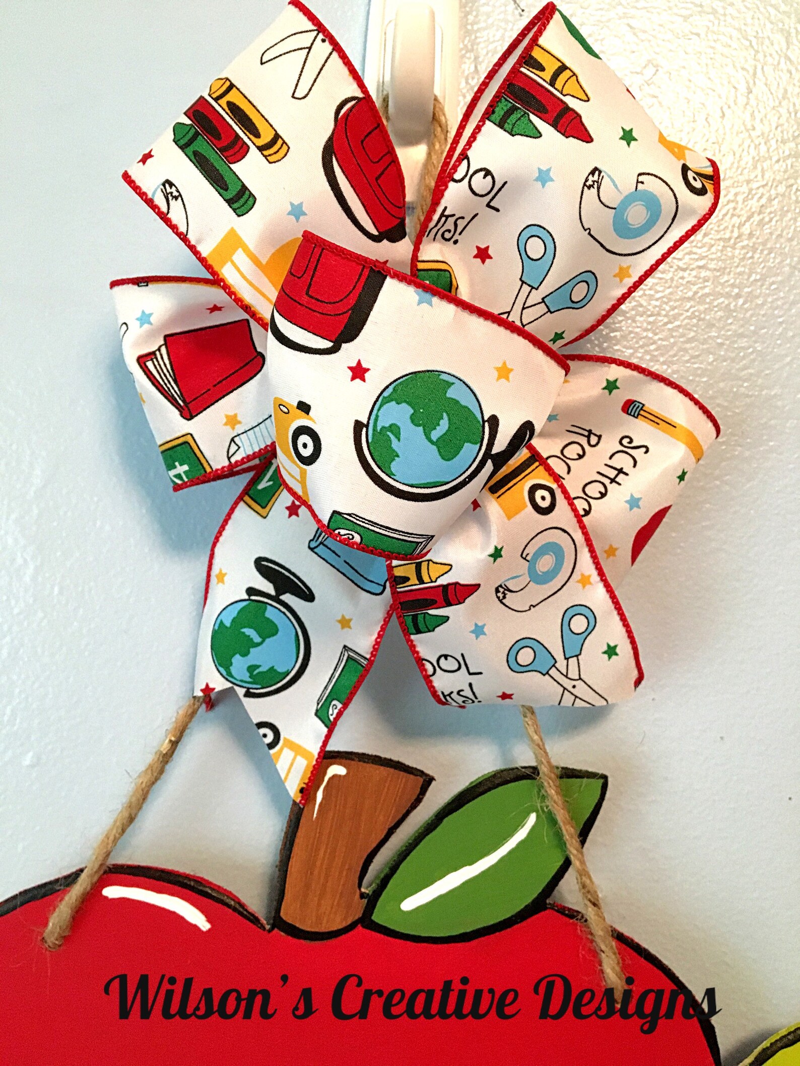 Teacher Door Hanger Back to school Door hanger Bookworm Door | Etsy