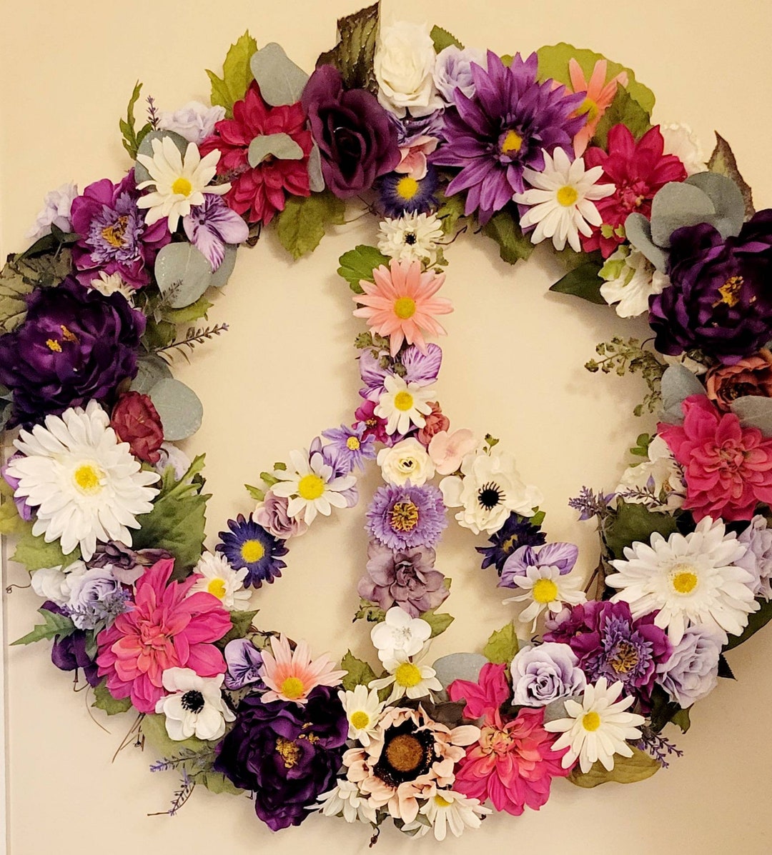 24" Spring Breeze Peace Sign Wreath - Etsy