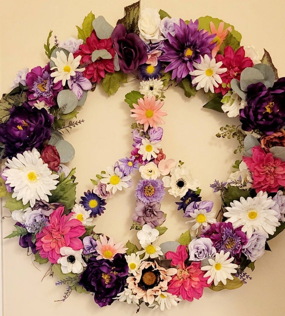 24 Spring Breeze Peace Sign Wreath - Etsy