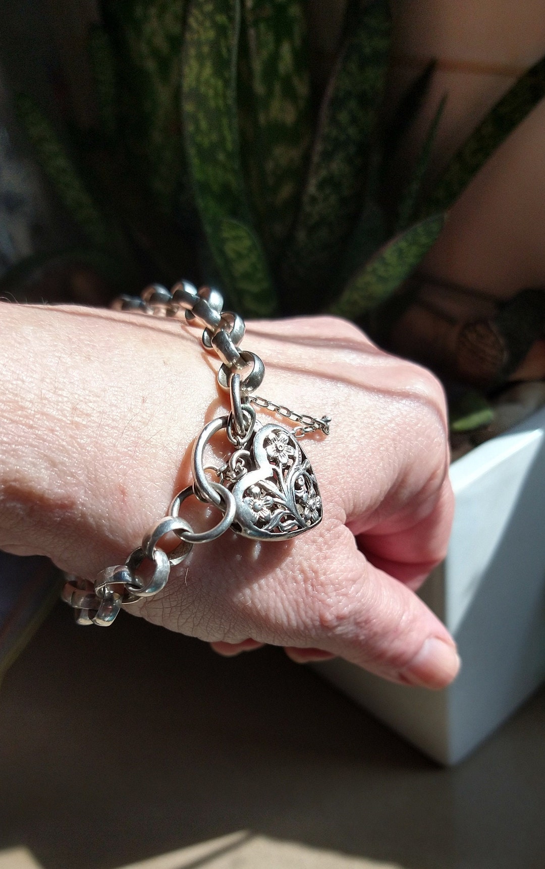 ANTIQUE 1930s Rolo Chain With Flower Heart Padlock Bracelet Pre Owned ...