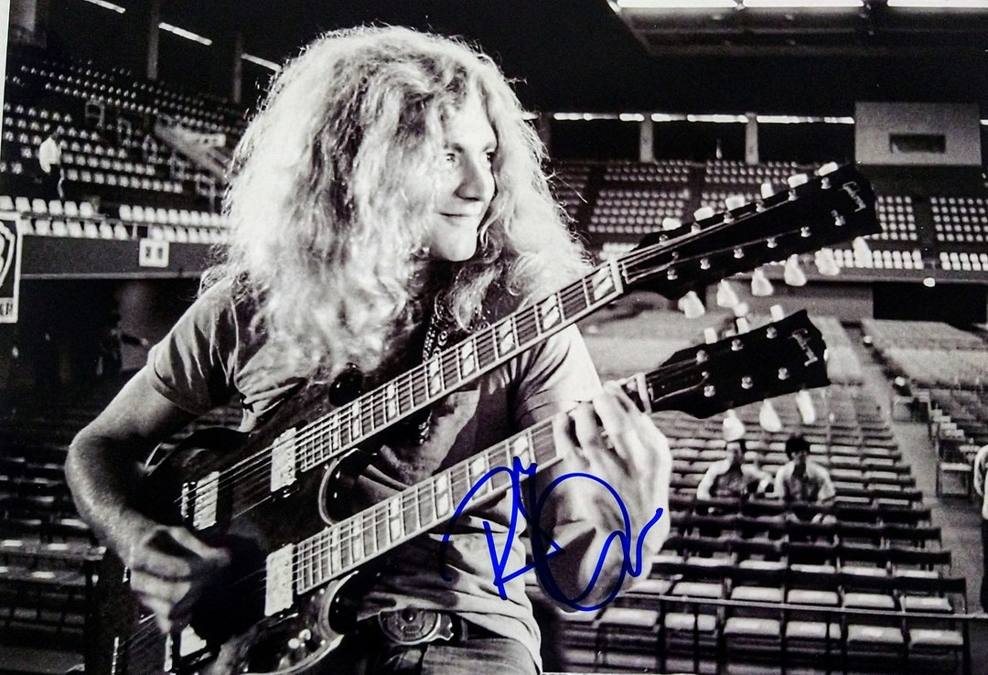 Led Zeppelin Robert Plant Hand Signed Photo With Certificate of ...