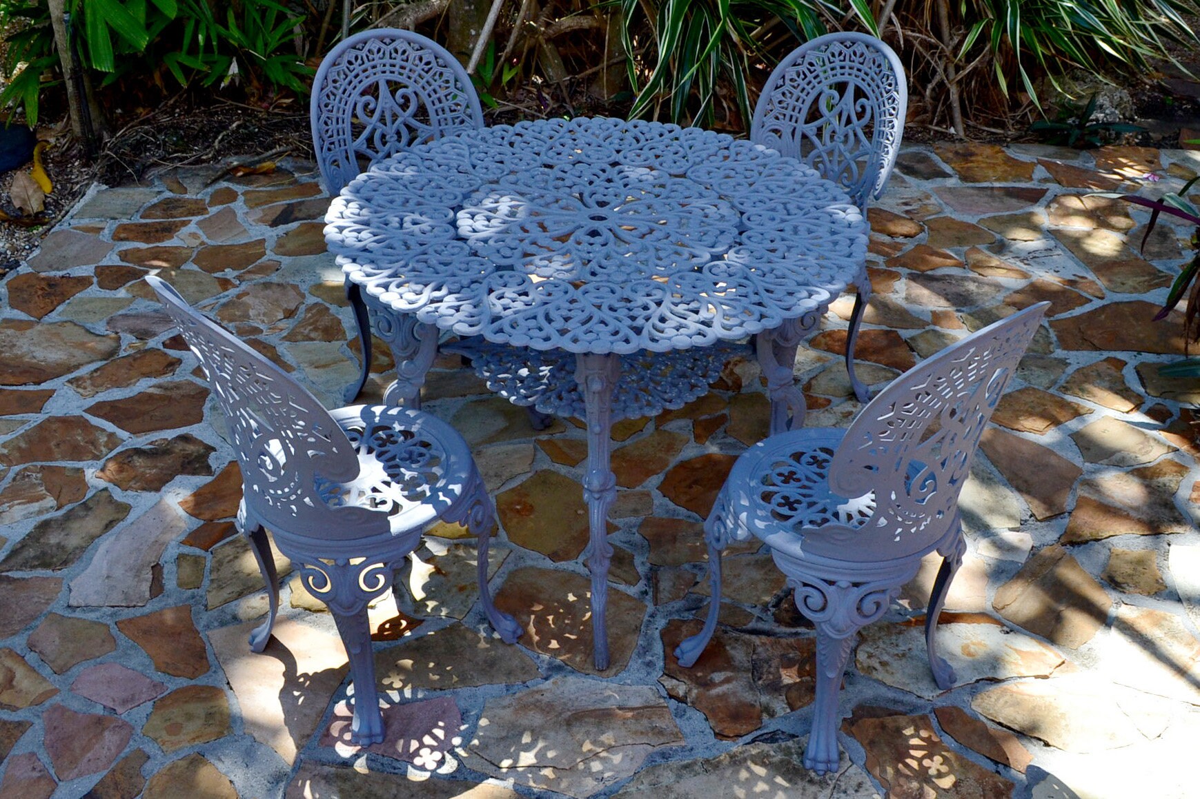 Vintage Victorian Style Patio Outdoors Garden Dining Set Table and Four ...