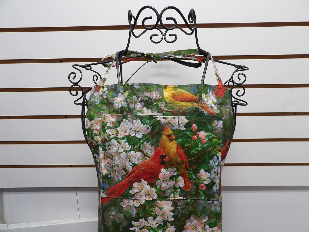 1560 Red Cardinal Bird Lover's Apron With Pockets. Cardinals Perched ...