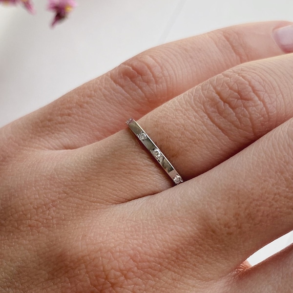 Flush Set Ring - Etsy