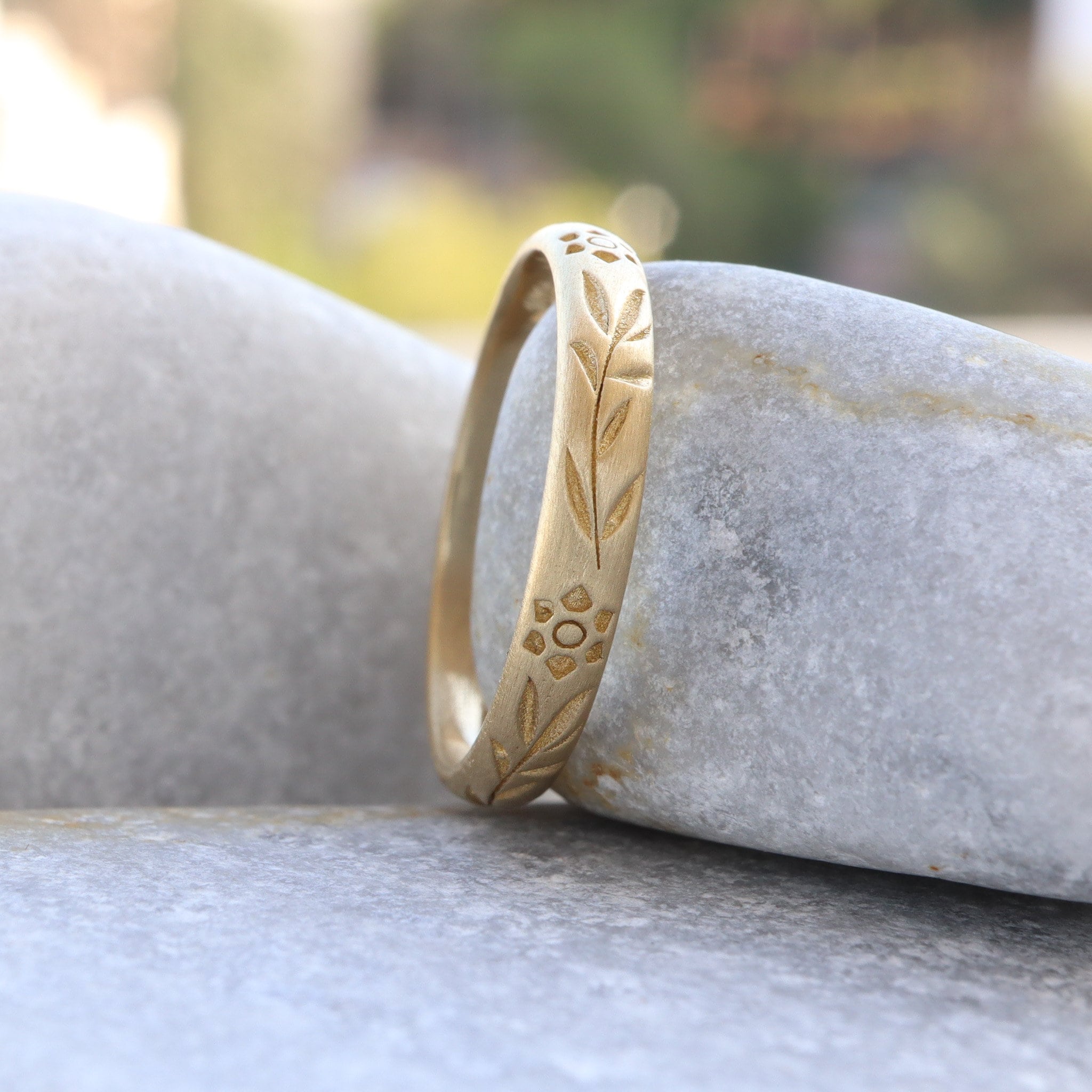 Floral Engraved Wedding Band Flower Wedding Band in Solid Gold Nature ...
