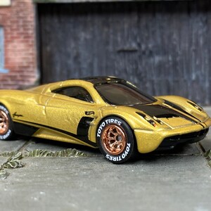 Custom Hot Wheels Pagani Huayra Roadster Gold Rose Gold Track Wheels ...