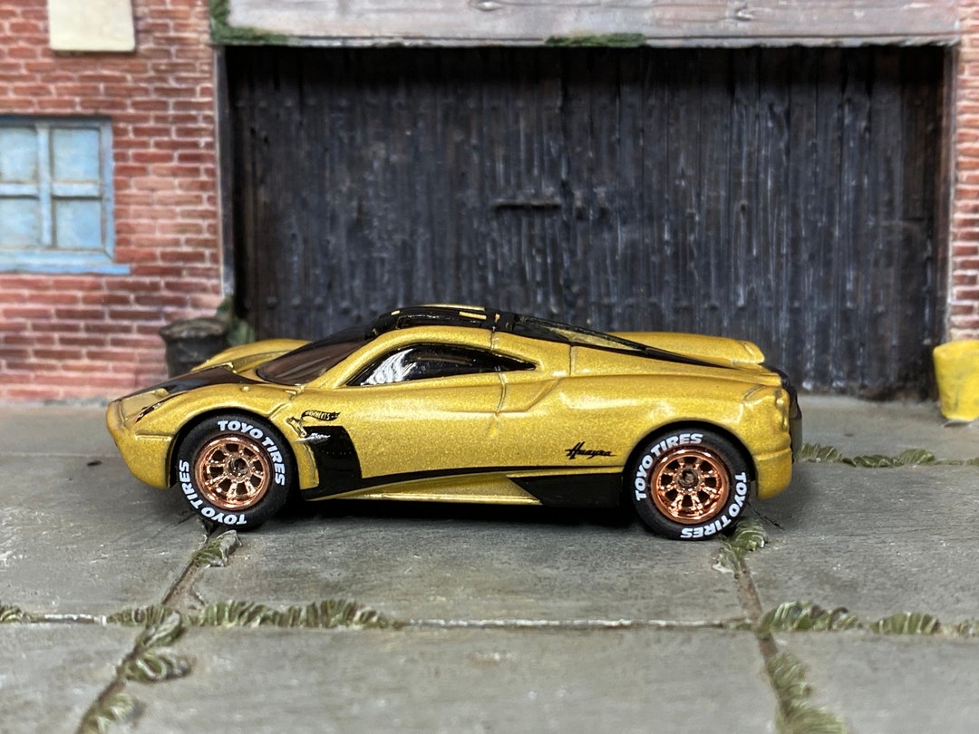 Custom Hot Wheels Pagani Huayra Roadster Gold Rose Gold Track Wheels ...