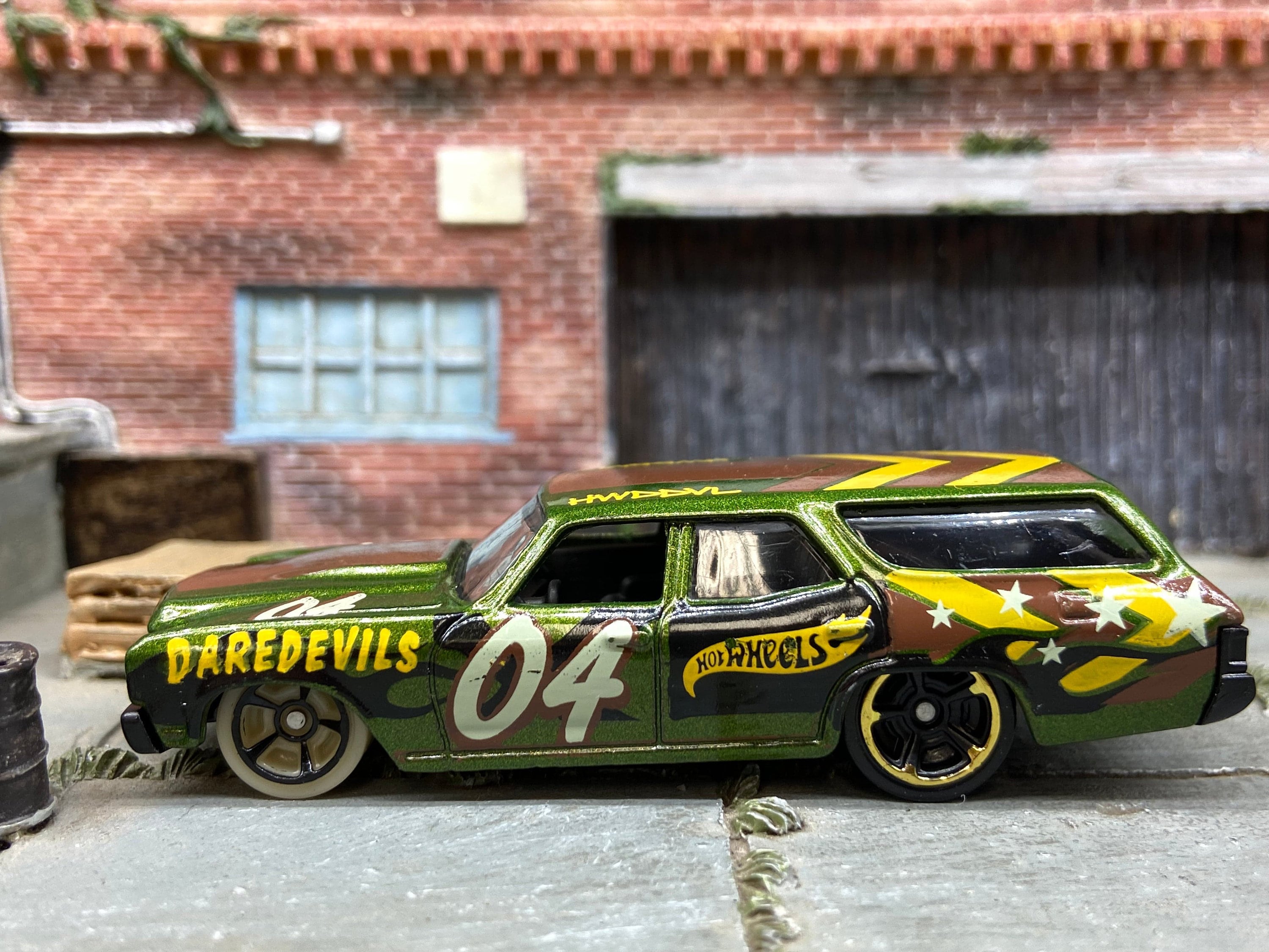 Loose Hot Wheels 1970 Chevy Chevelle SS Station Wagon Dressed in ...
