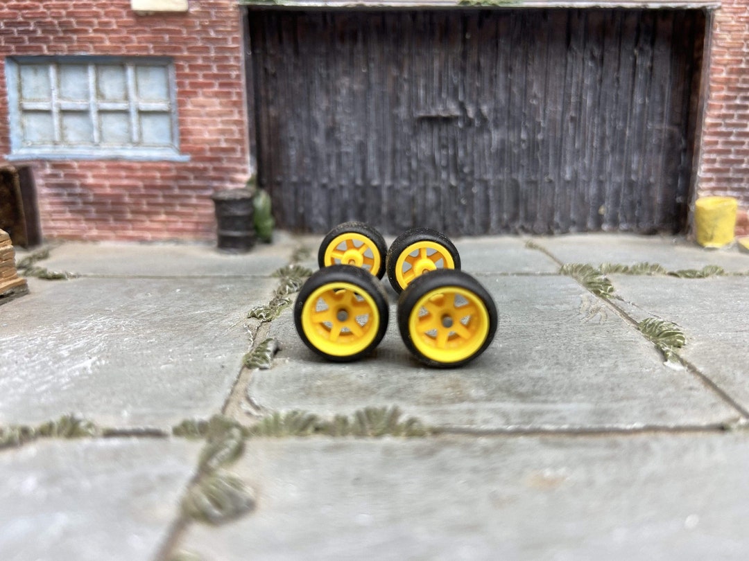 Custom Hot Wheels Rims and Rubber Tires - Yellow 6 Spoke Wheels ...