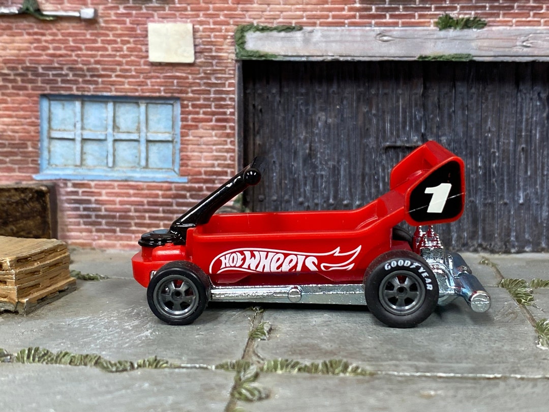 Custom Hot Wheels - Draggin' Wagon - Hot Wheels Red - Gray Mag Wheels ...
