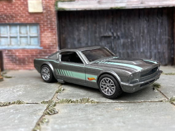 1965 Mustang Fastback Silver