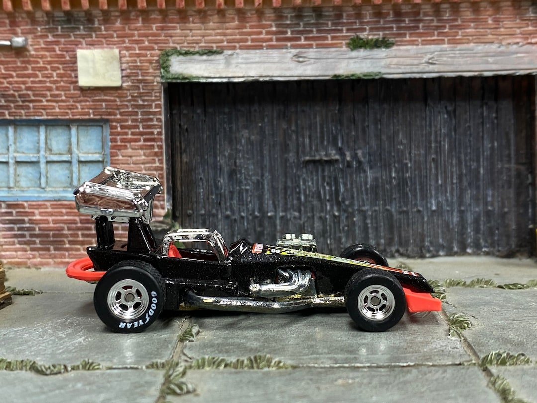 Custom Hot Wheels Super Modified Race Car Black and Pink Chrome Mag ...