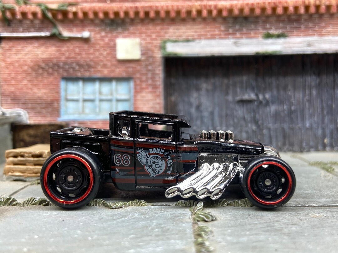 Loose Hot Wheels Bone Shaker Hot Rod Truck Black and Red Boneshaker 68 ...
