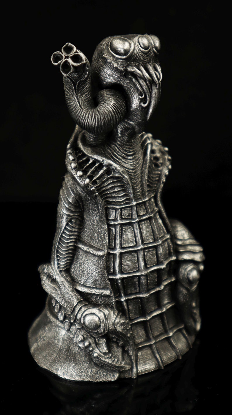 Estatua de la Gran Carrera de Yith: Figura coleccionable de H.P ...