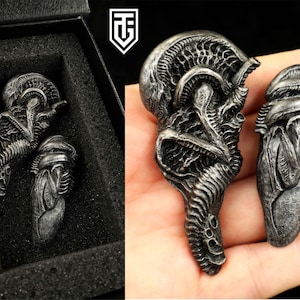 Alien Xenomorph Pins Set of 2. Limited Edition Handmade Collectible ...