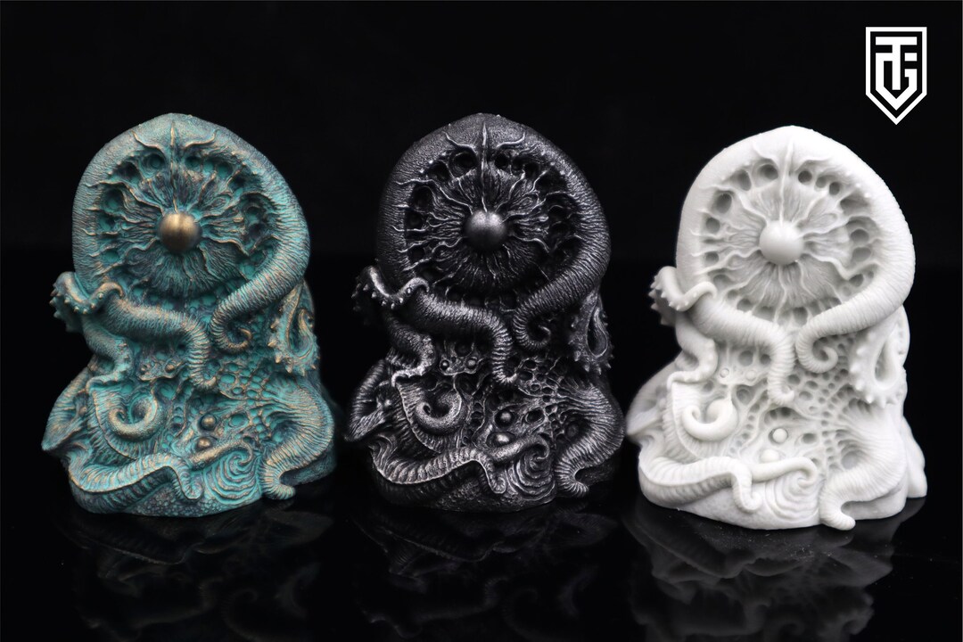Whispers of Azathoth. H.p.lovecraft Handmade Collectible Figures - Etsy