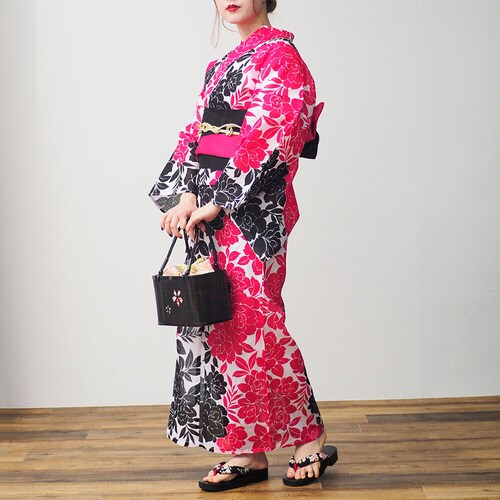 Japanese Summer Wear YUKATA. Cute Design. Navy Lily. - Etsy