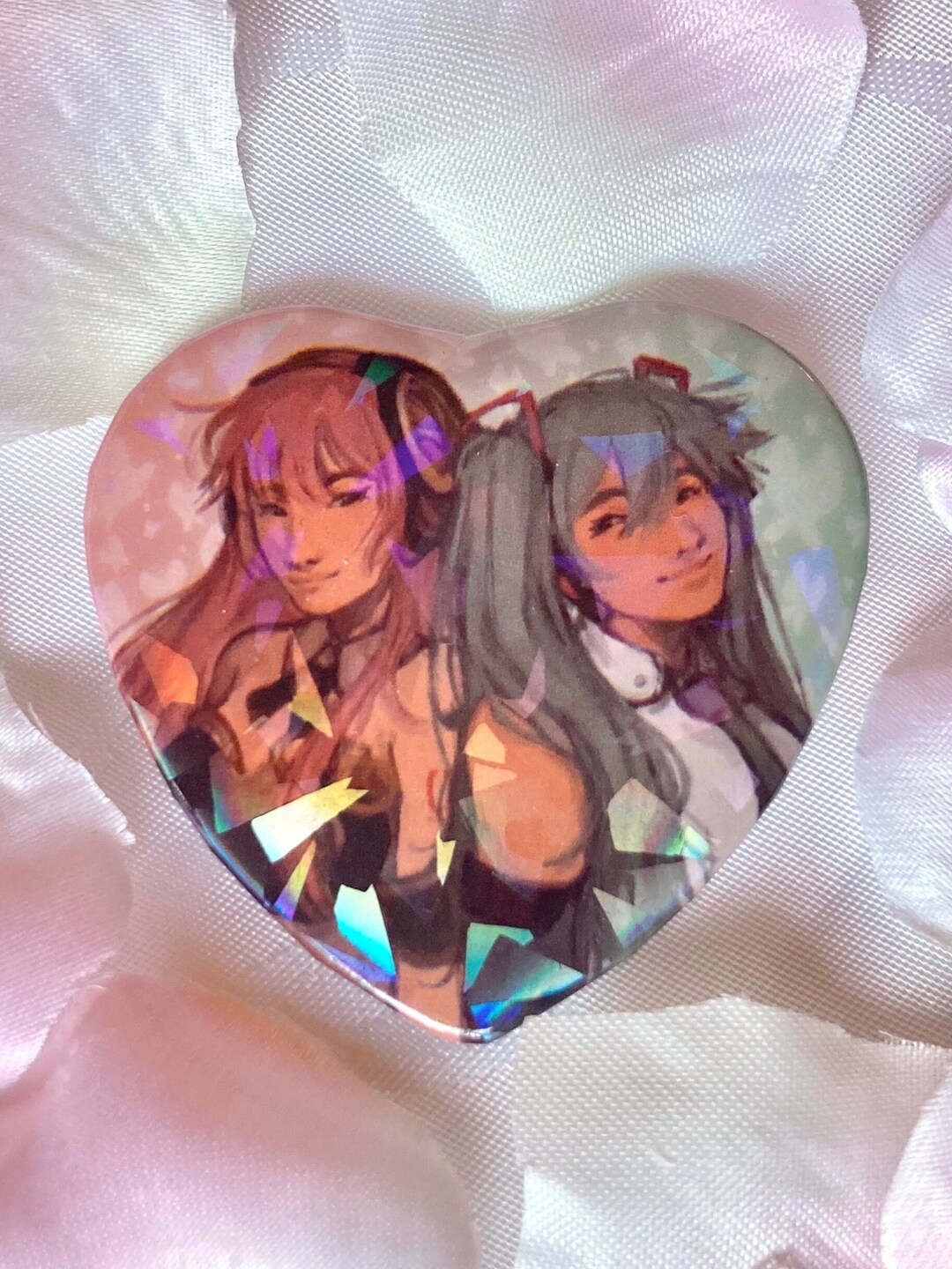 Mikuluka Heart Button Badge - Etsy