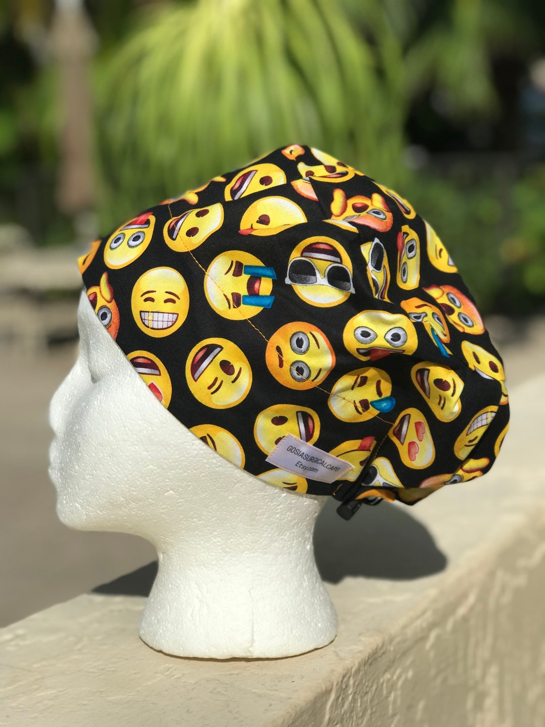 HAPPY FACES Emoji Print Surgical Scrub Cap: Cotton Doctor, Nurse, Vet ...
