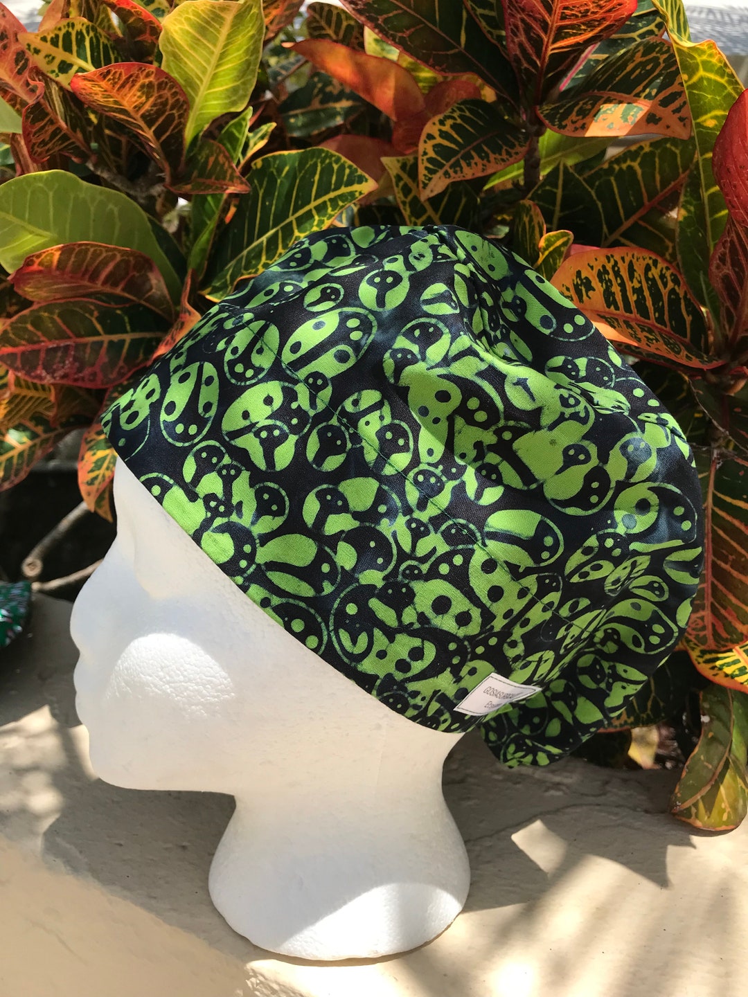 GREEN LADYBUGS - Woman Surgical Cap for Doctor,vet Scrub Hat,nurse, CNA ...
