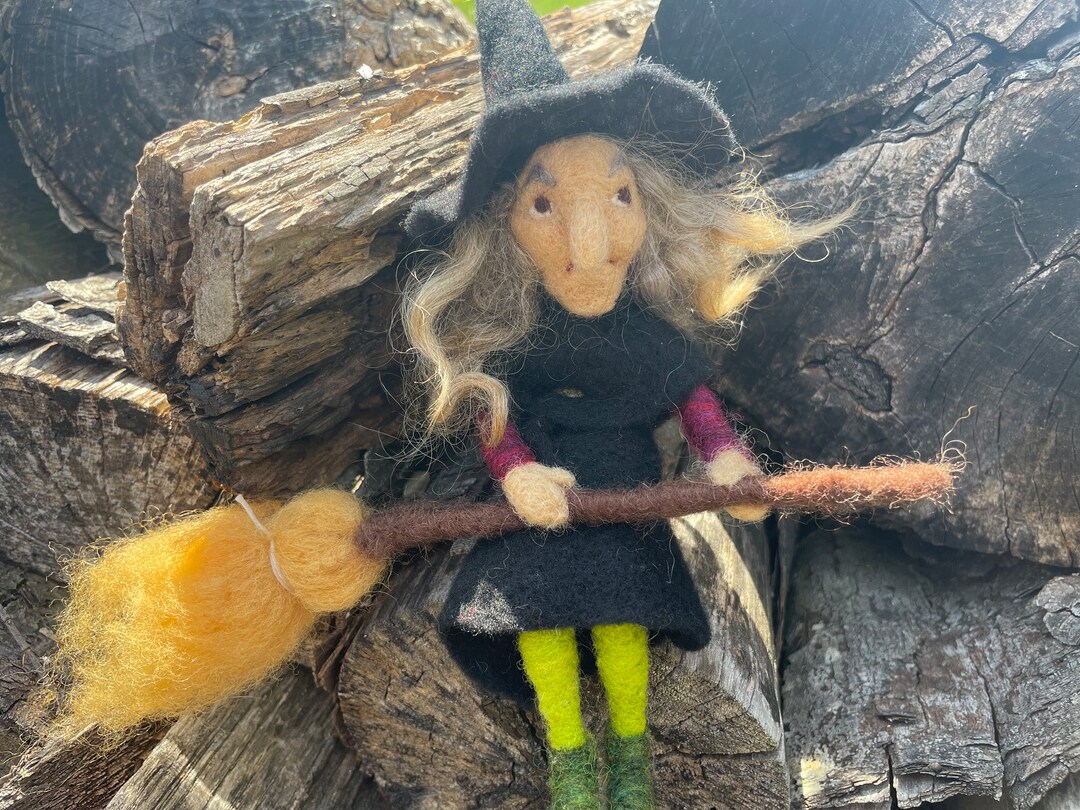Needle Felted Witch, Felt Witch Figurine, Handcrafted Wise Woman of the ...