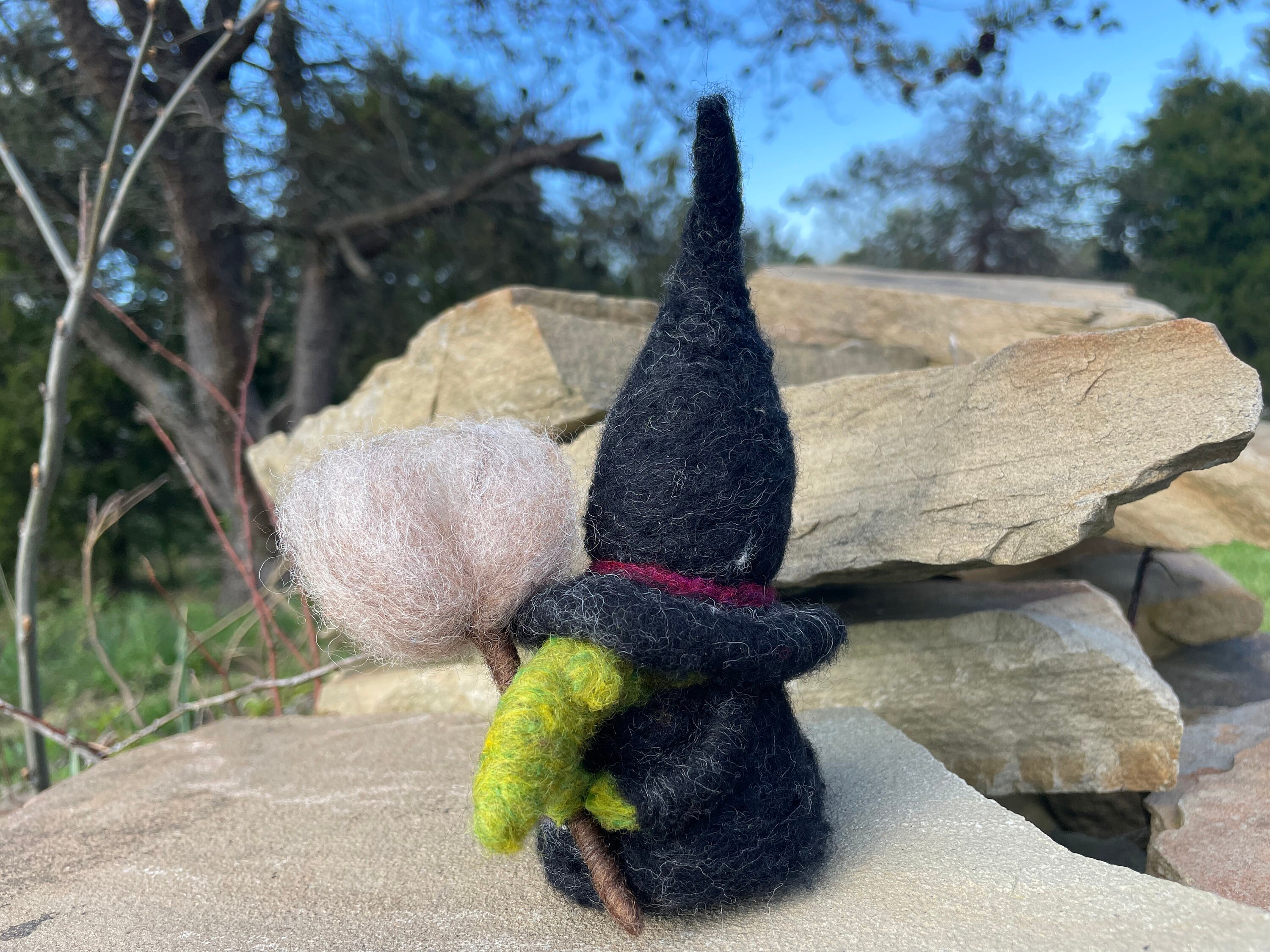 Needle Felted Green Witch With Broom, Halloween Felt Decor, Witches ...