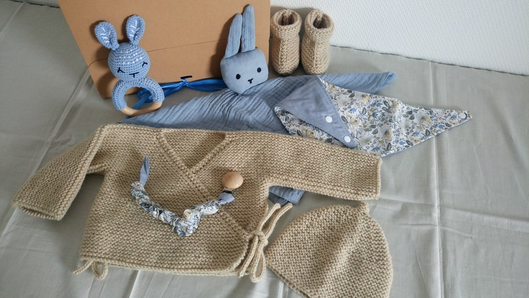 Baby Birth Gift Box 3-piece Layette Set Bra Slippers Hat - Etsy
